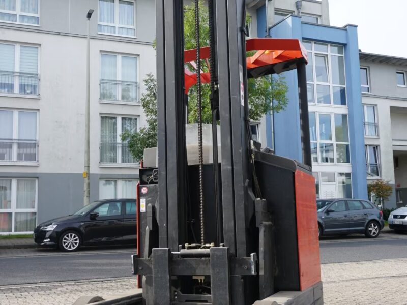 BT RRB2 / Schubmaststapler / Elektrostapler / Hubhöhe 7500mm / 3 x ...